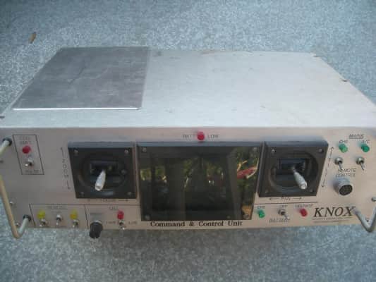 knox בקר למצלמות וכיוון עם מסך