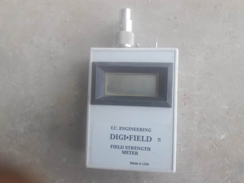 מד עוצמת שדה digi-field